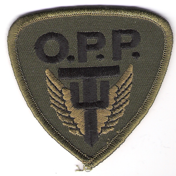 Strange people in the middle of the night. : r/kitchener