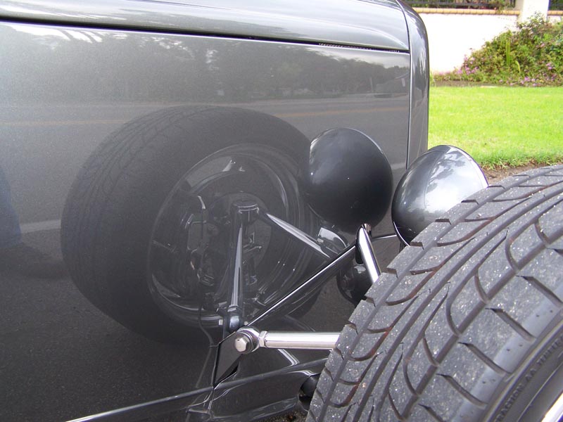 Photo: 1932 zipper silver body front secton | 1932 Ford Deuce and other ...