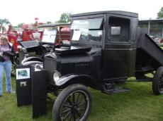 Photo: 1926 Ford model T dump truck | 2-Ford Model T trucks 1920 -1927 ...