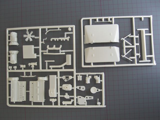 Photo: IMG 7771 | T555 White Freightliner DD "Pabst" (1:25) album | Dutch Model Truck Club ...