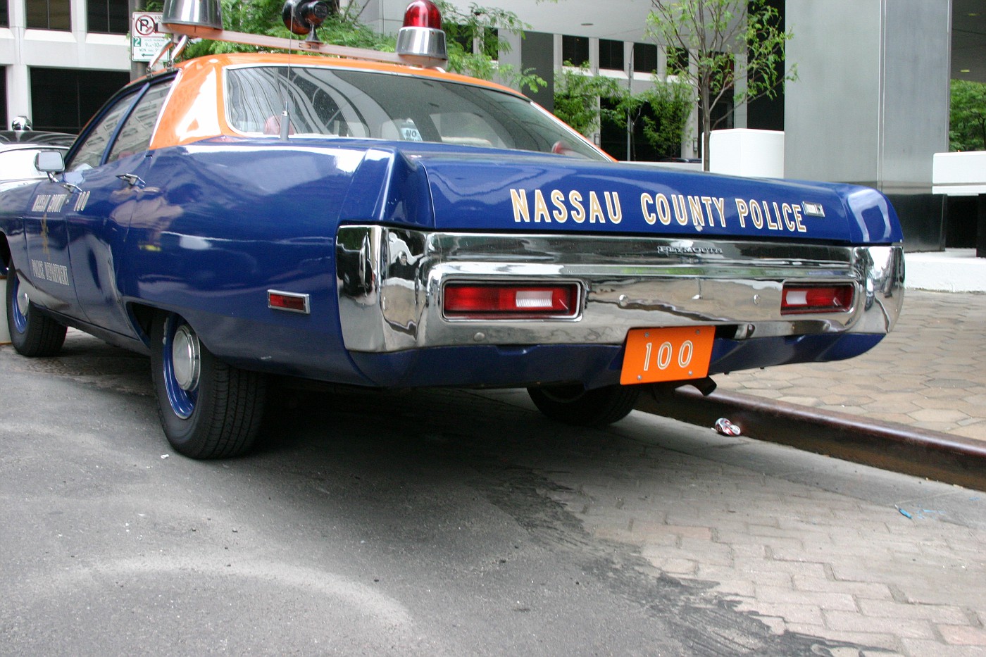 copcar dot com - The home of the American Police Car - Photo Archives