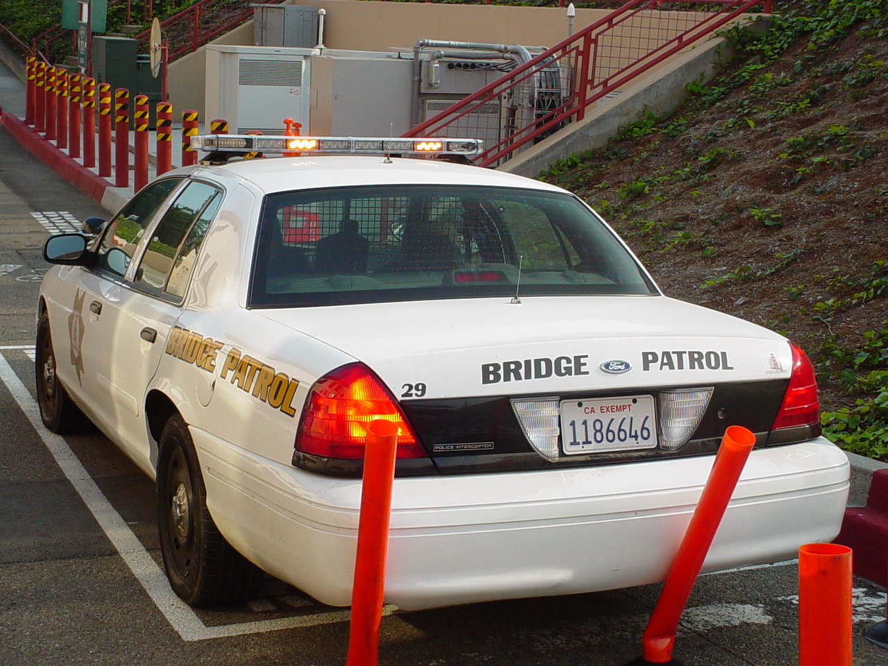 copcar dot com - The home of the American Police Car - Photo Archives