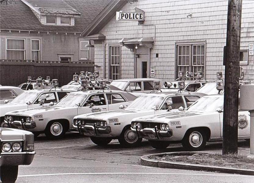 copcar dot com - The home of the American Police Car - Photo Archives