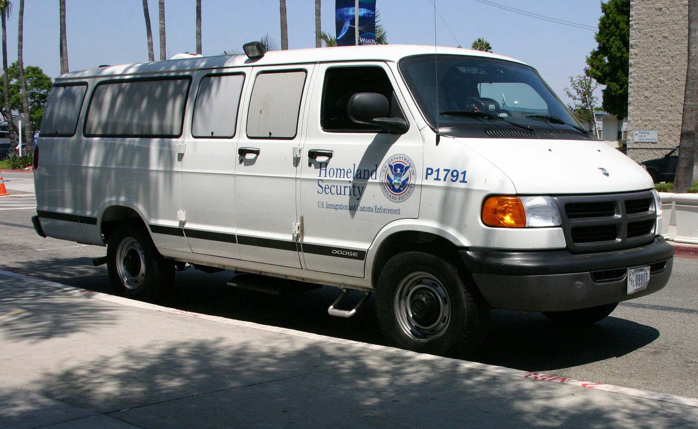 copcar dot com - The home of the American Police Car - Photo Archives