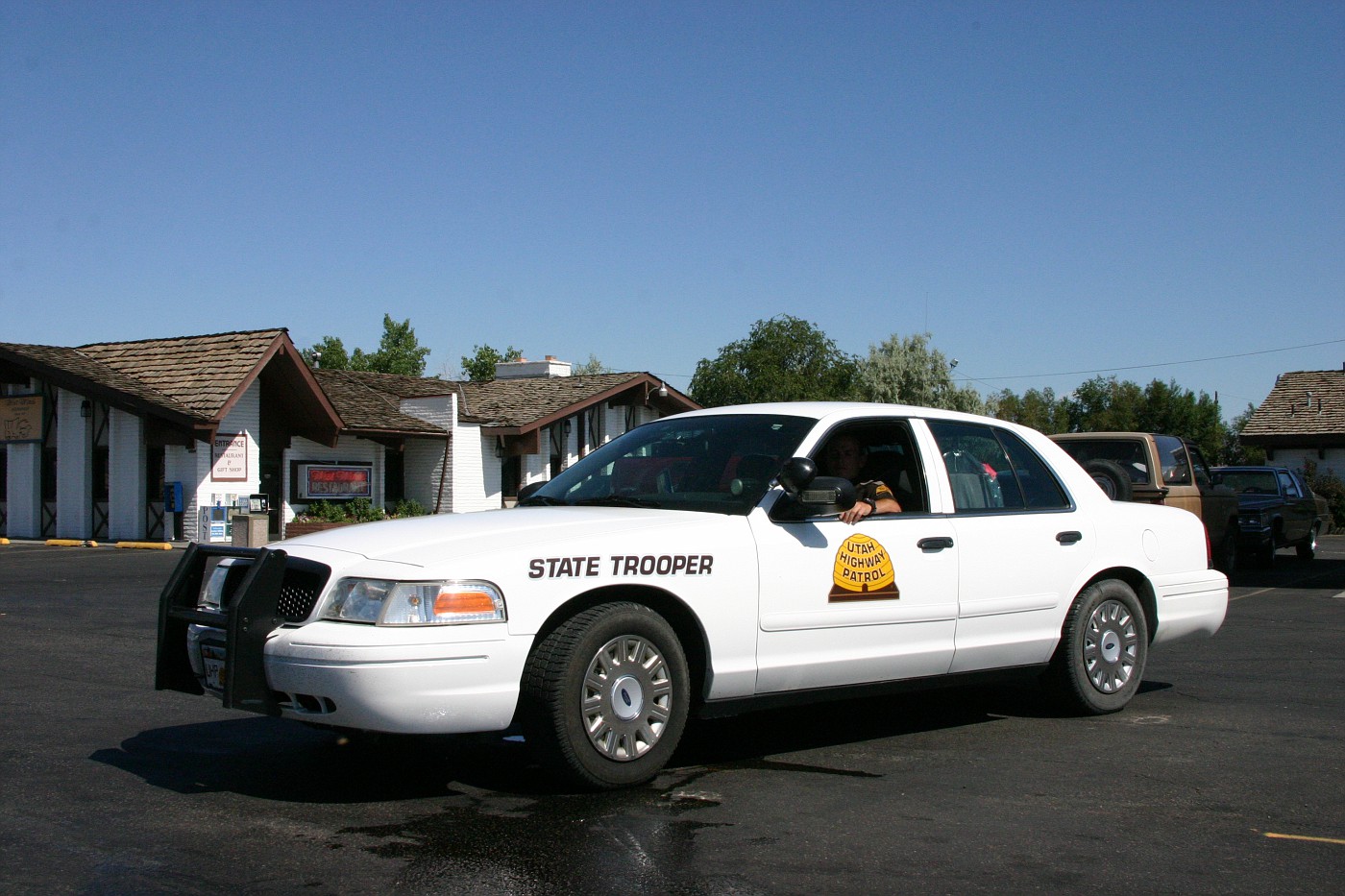 copcar dot com - The home of the American Police Car - Photo Archives