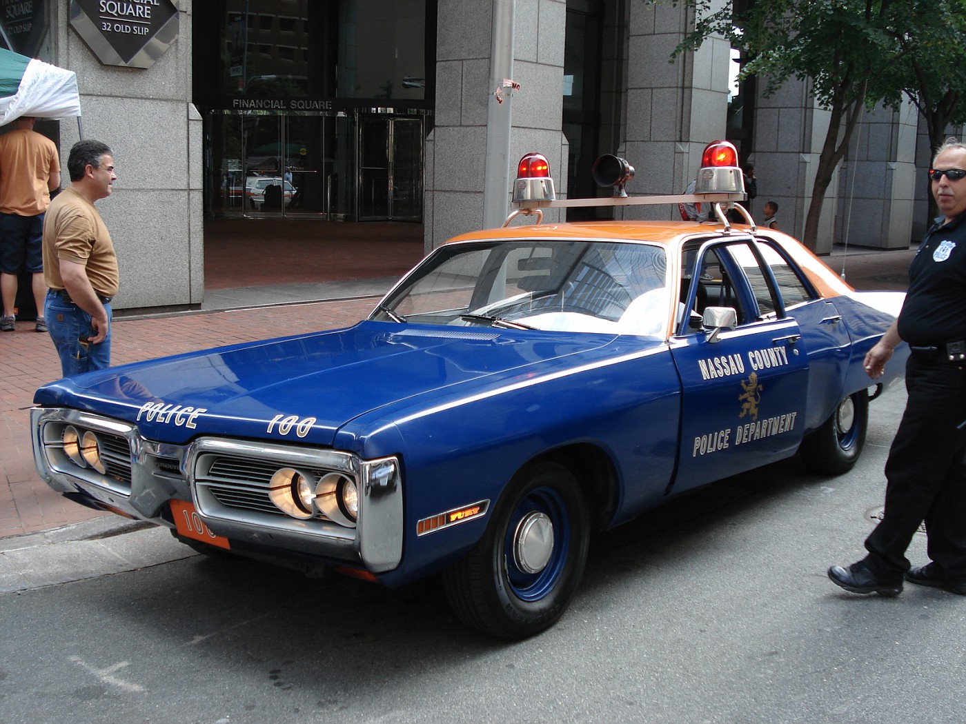 copcar dot com - The home of the American Police Car - Photo Archives