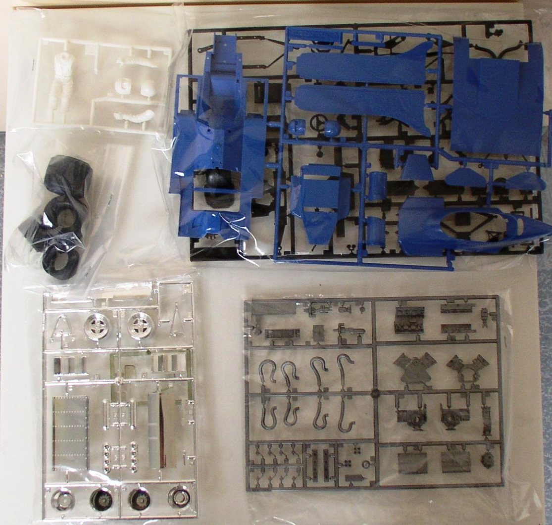 Photo: Tamiya Ligier box contents | TAMIYA Ligier JS11 Ford F1 #20012 ...