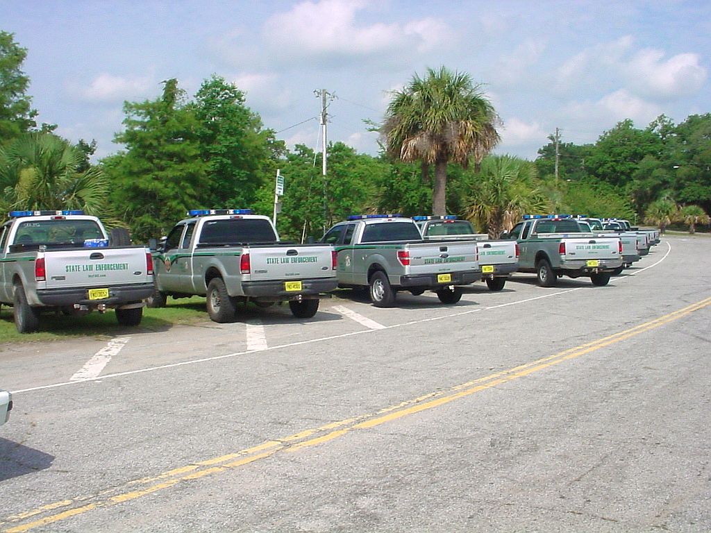 copcar dot com - The home of the American Police Car - Photo Archives