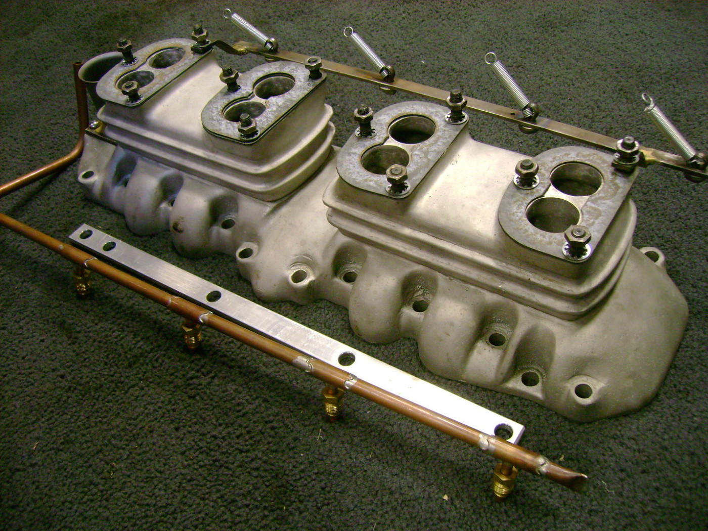 Photo: This manifold resembles the rare and famous Lightning 4X2 ...