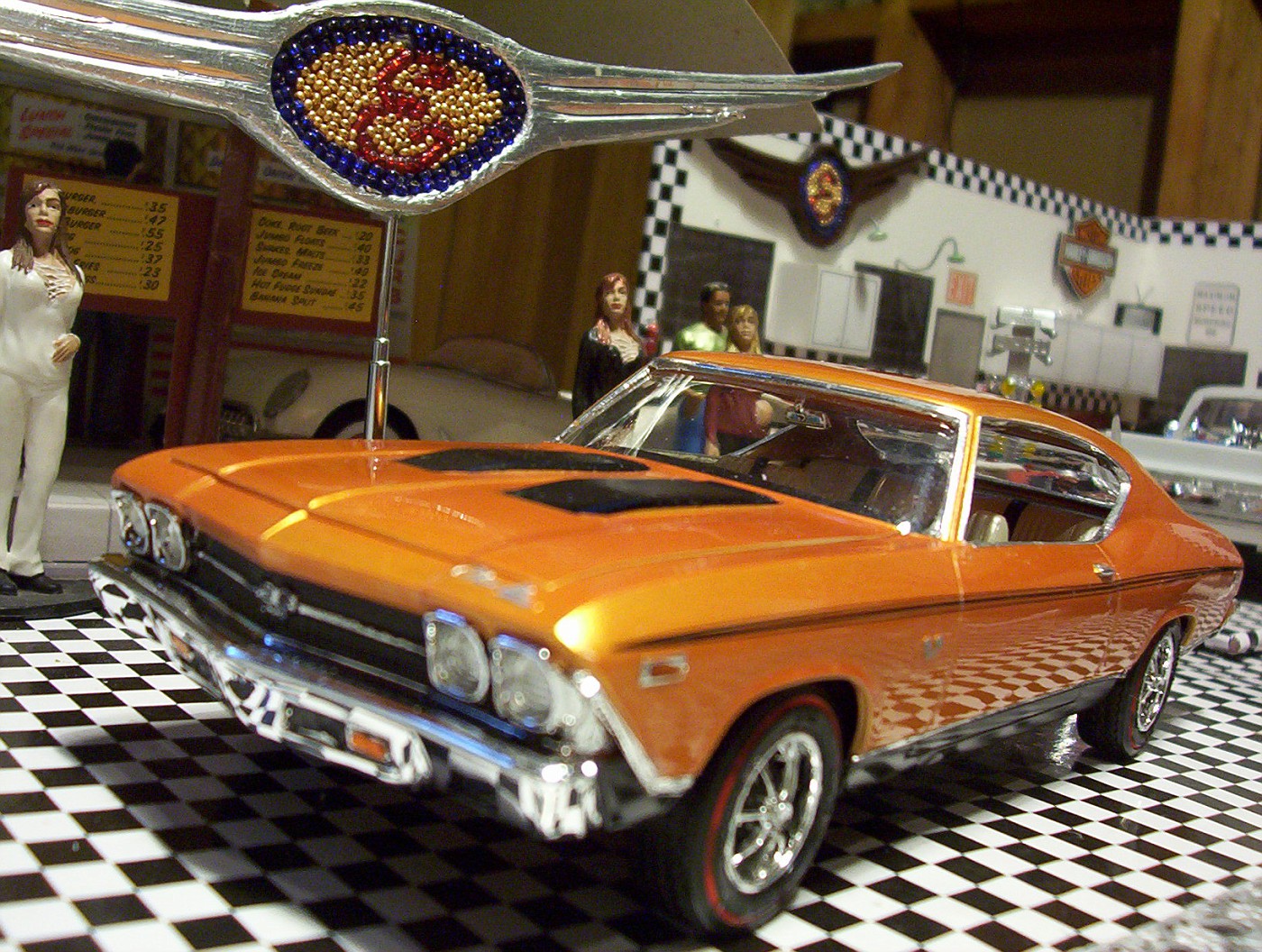 Photo: 100 4495 | CHEVELLE 1969 CANDY ORANGE SOLD album | BIG-E-MODELS ...