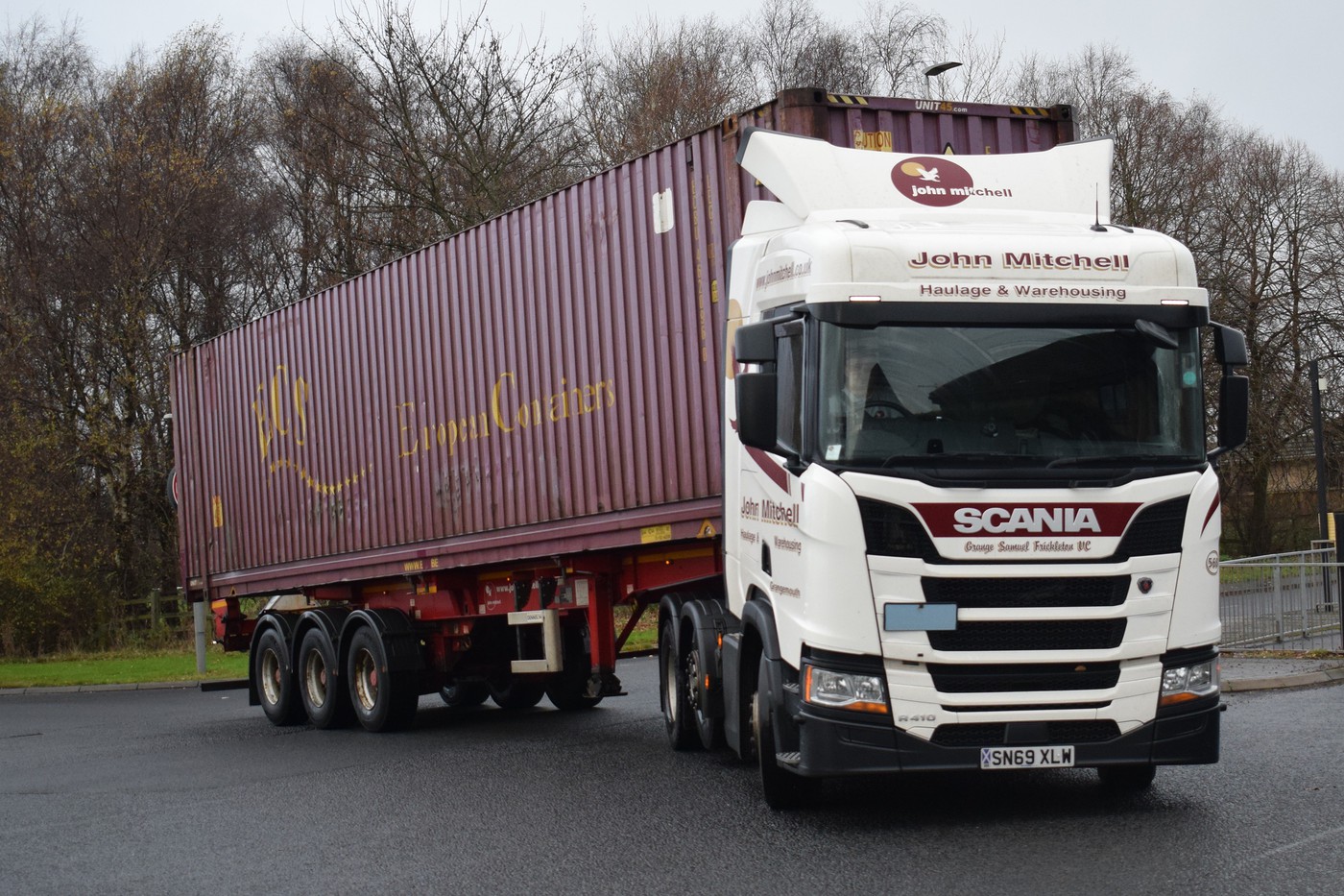 Photo: SN69XLW Scania R410 no. 568 | Mitchell, John, Grangemouth album ...