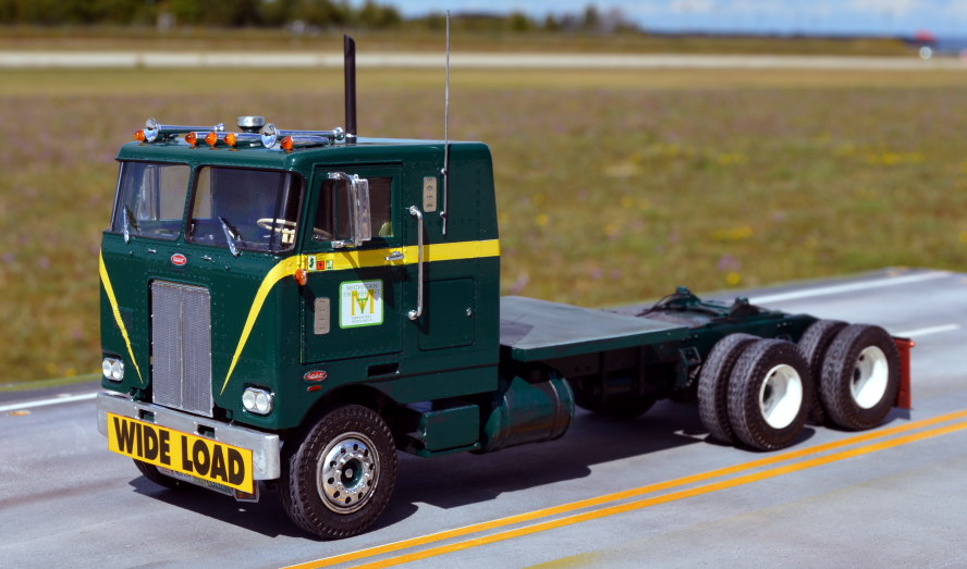 Photo: AMT Peterbilt 352 Pacemaker long frame | Green Pacemaker album ...