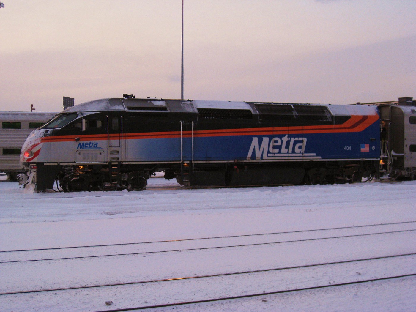 Photo: METRA RAIL ENGINE CHICAGO YARDS | 2009 WINTER WANDERINGS album ...