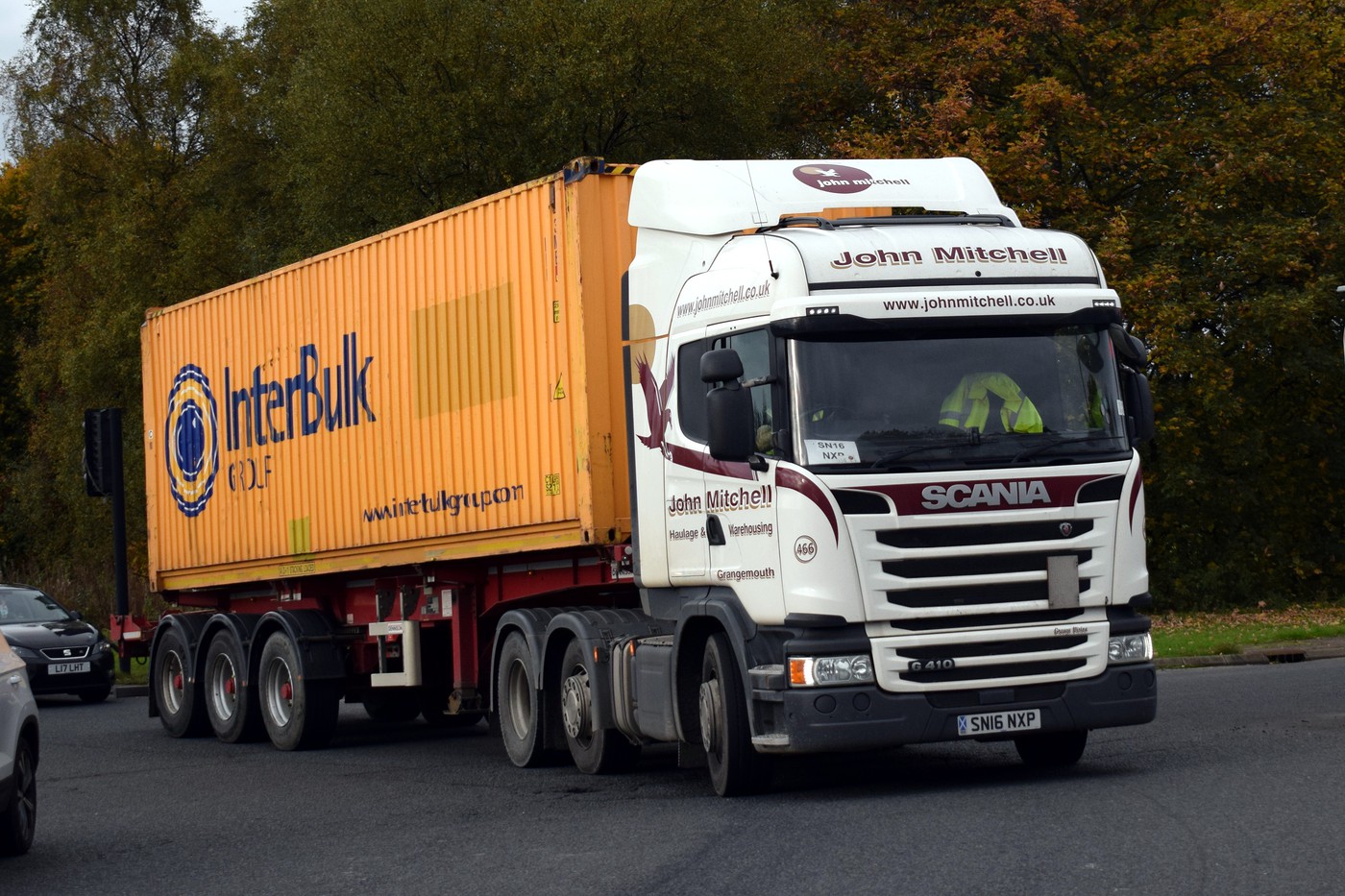 Photo: SN16NXP Scania G410 no. 466 | Mitchell, John, Grangemouth album ...