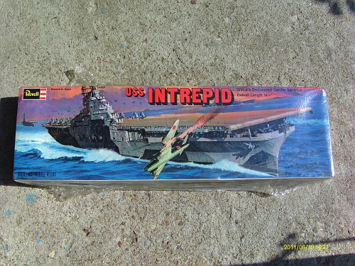 Photo: Revell H-462 USS Intrepid Aircraft Carrier (FS) | Revell USS ...