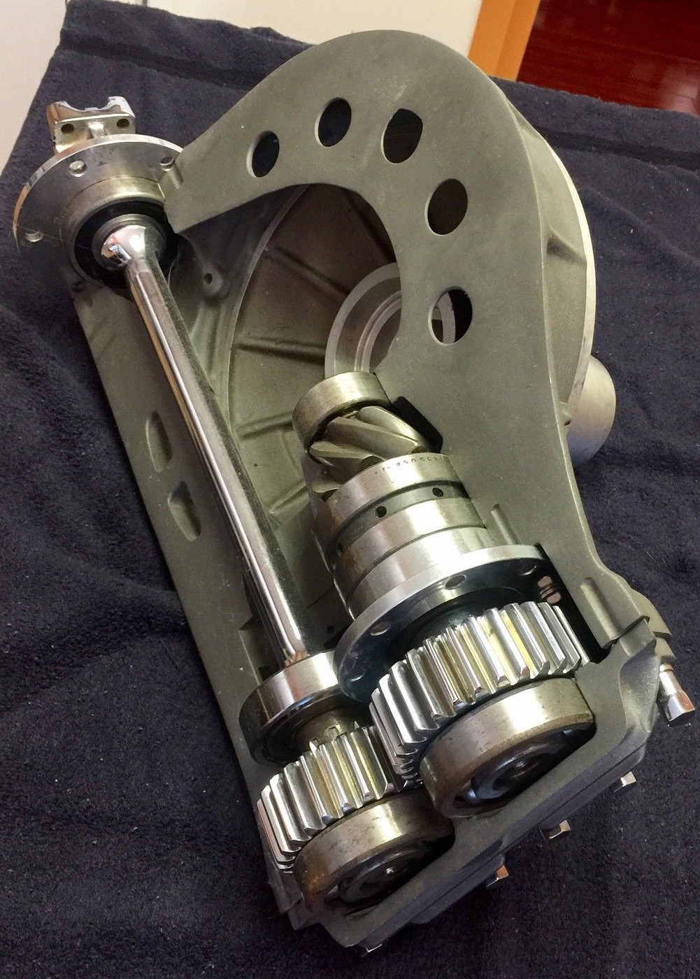 Photo: Halibrand Roadster 301 Quick Change Cutaway (3) | 1932 FORD HOT ...