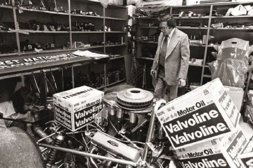 Photo: Carl Haas Highland Park Auto Racing Lola | 2 RACE CAR OWNERS ...