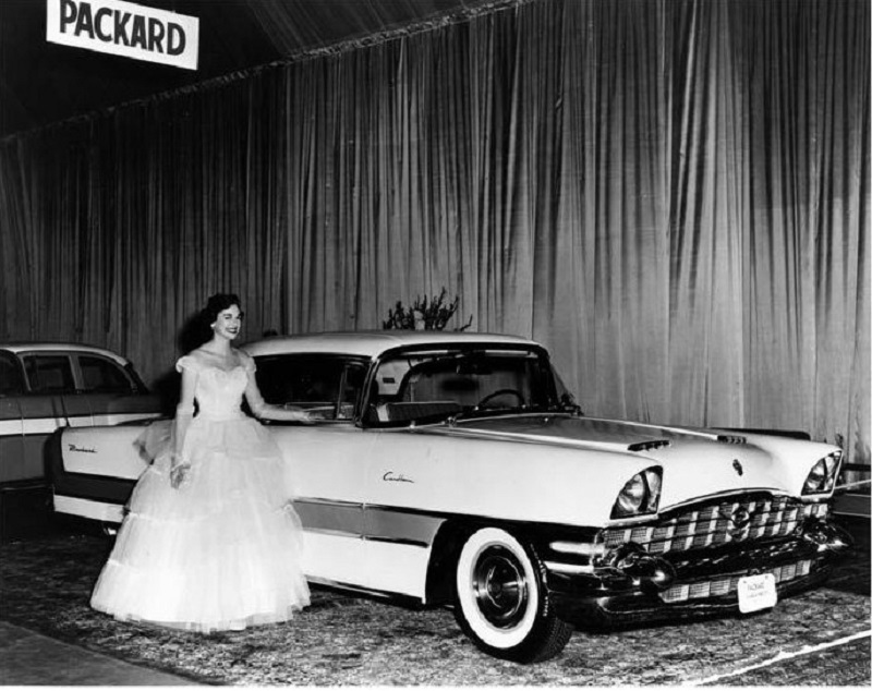 Photo: Packard Car | TROPHY GIRL'S ,PARTS GIRL'S & WOMEN WITH CAR'S album | LOUD-PEDAL | Fotki ...