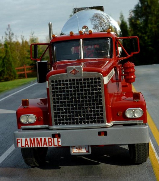 Photo: DiamondReofromfronttoo.jpg | AMT Diamond Reo Texaco album ...