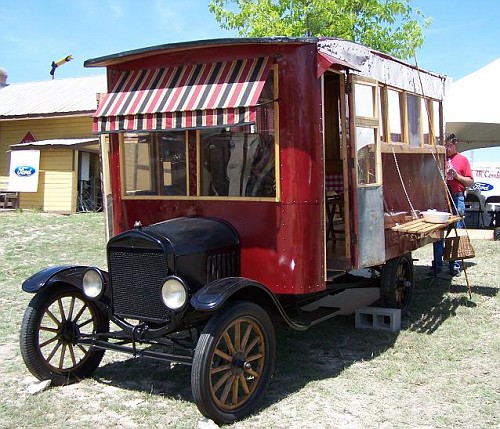 Photo: 1926 Ford Model T camper 1c | 2-Ford Model T trucks 1920 -1927 T ...